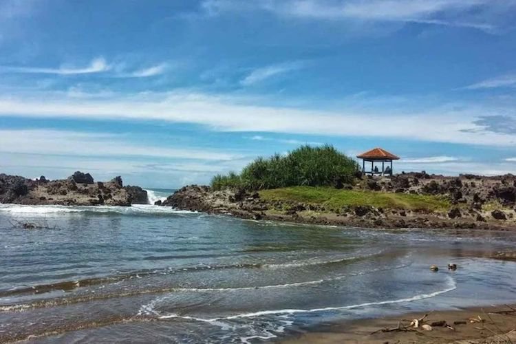 Pantai Cijeruk Indah, Pesona Pantai di Garut Jawa Barat yang ...